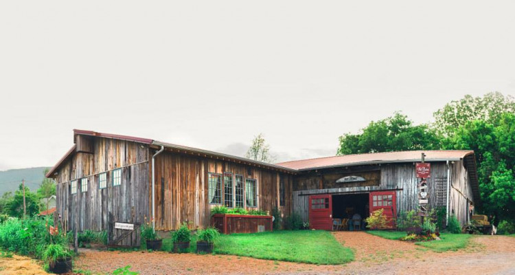 The Barn at High Point Farms | Georgia, United States, Flintstone ...