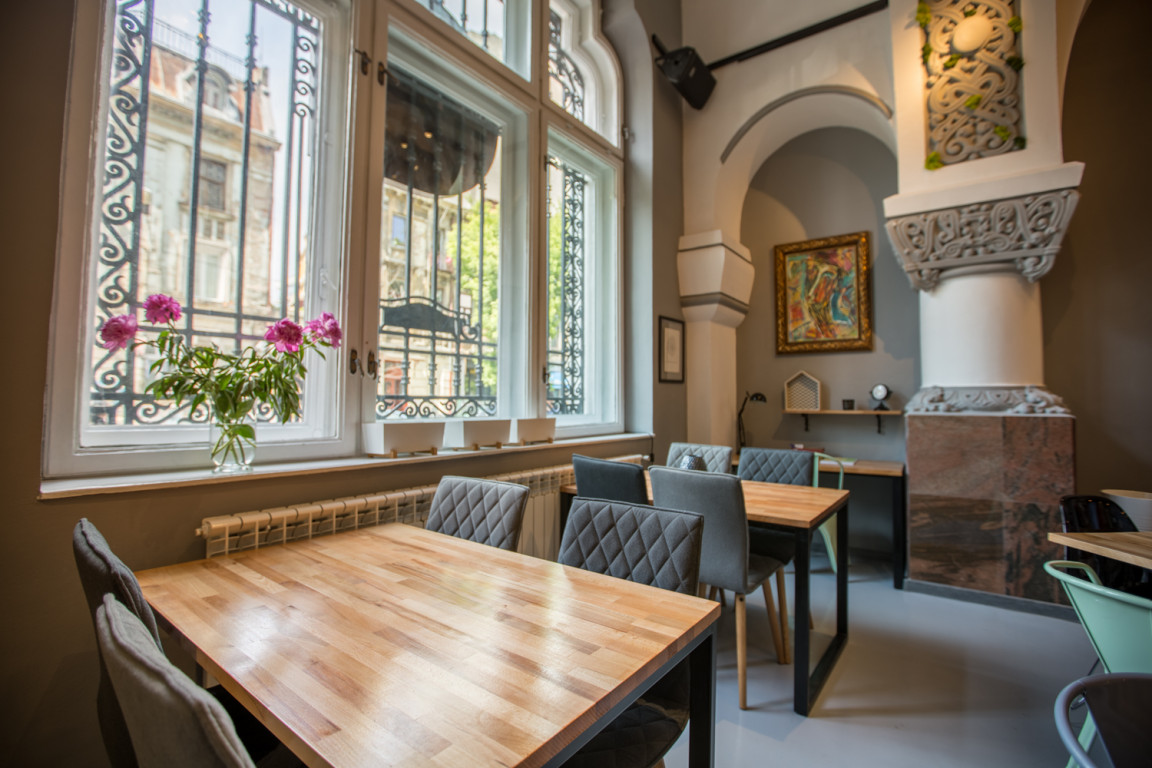 Dialogue Social Bar | București, Municipiul București, Romania, Sector ...