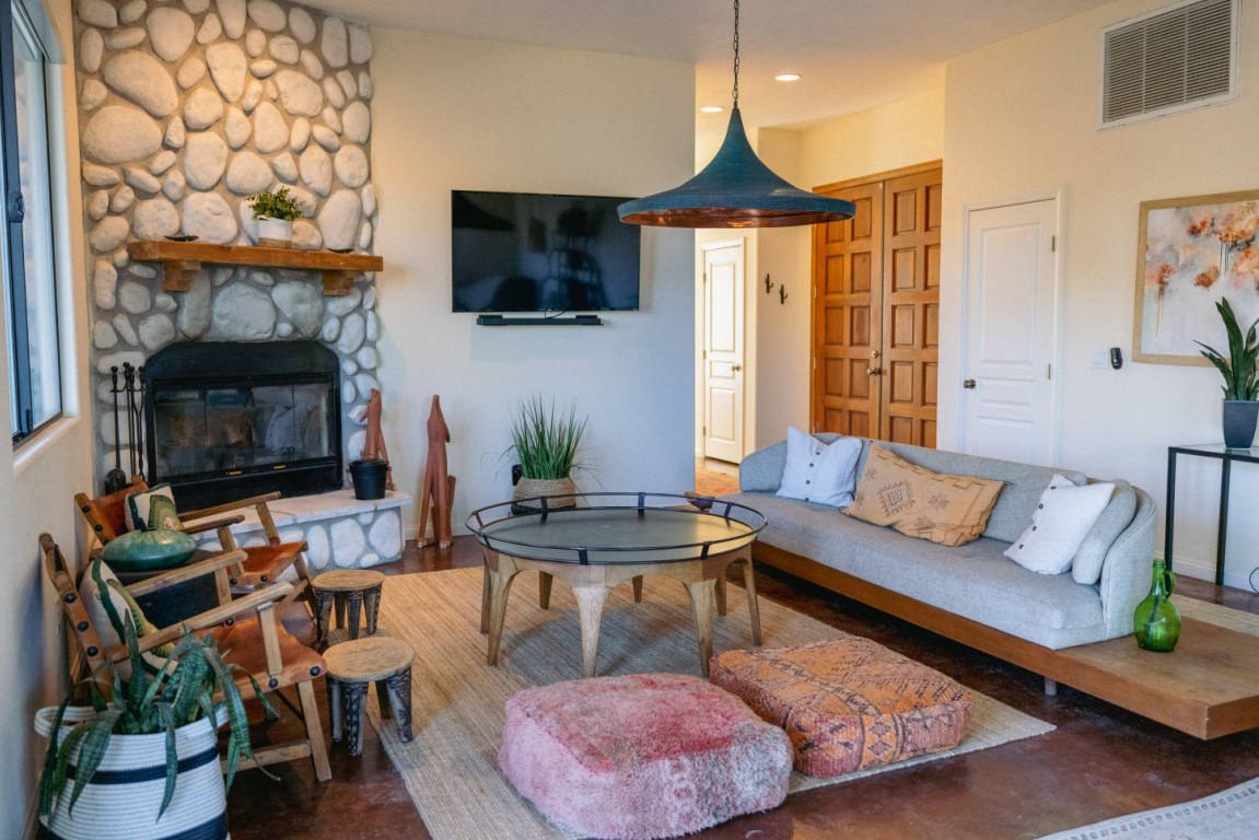 House of Kuna | Yucca Valley, California, United States - Venue Report