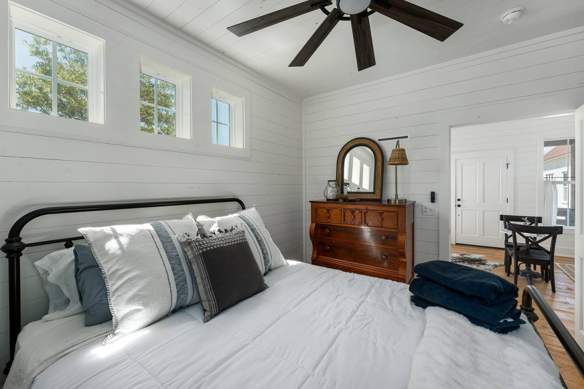 Cedar Break at Howard Ranch - Lodging | Dripping Springs, Texas, United ...