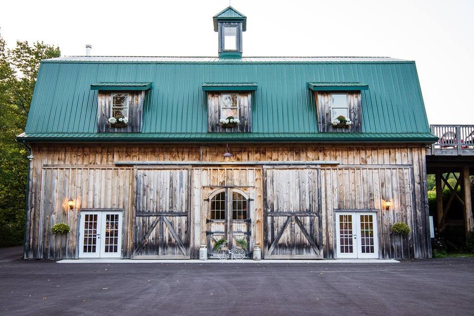 Wolf Oak Acres | Oneida, New York, United States - Venue Report